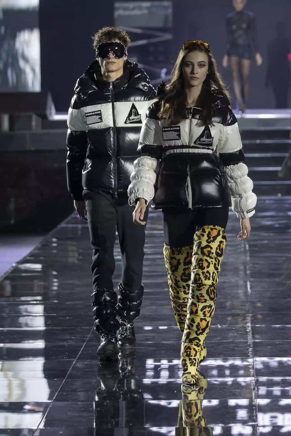 CR Runway dan LuisaViaRoma Baru Saja Menghadirkan Fashion Extravaganza 58176_65