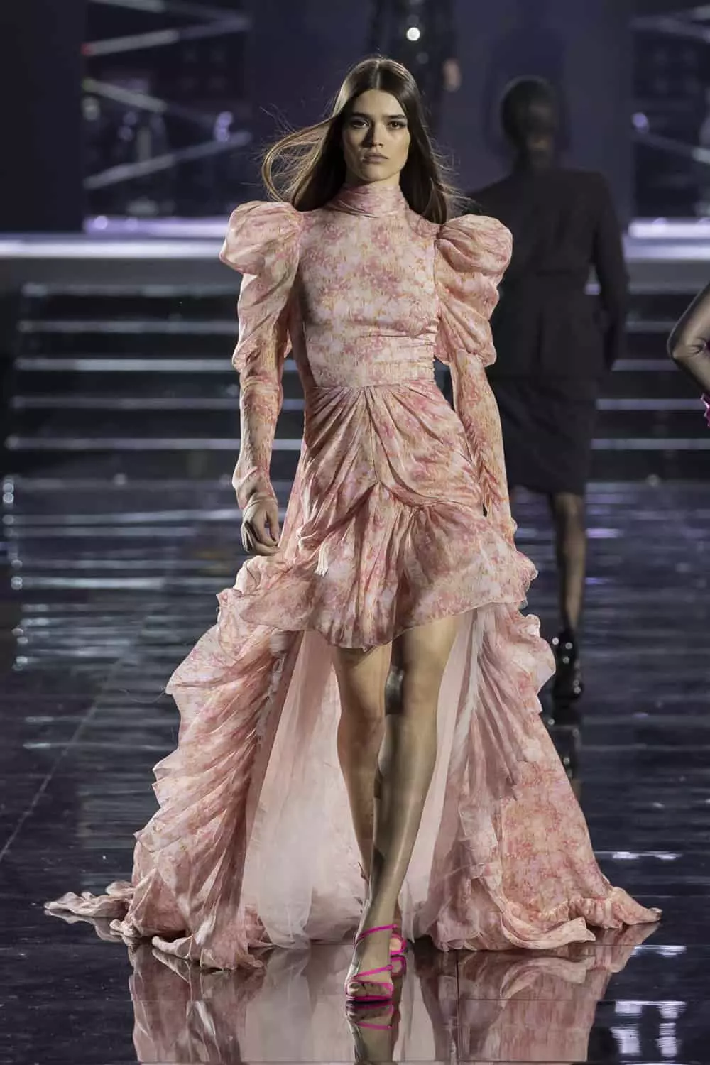 CR Runway dan LuisaViaRoma Baru Saja Menghadirkan Fashion Extravaganza 58176_74