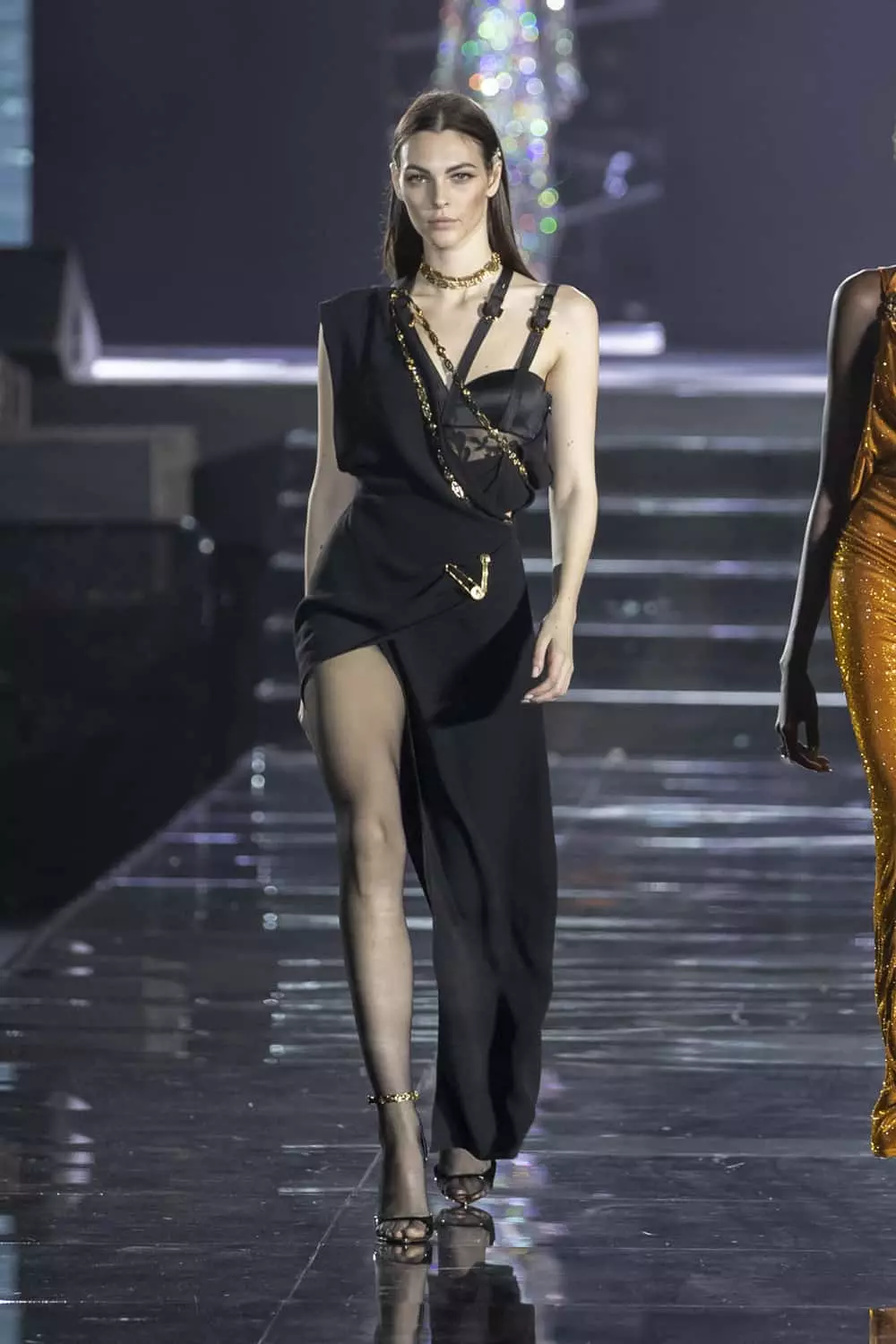 CR Runway dhe LuisaViaRoma sapo hodhën një ekstravaganzë të modës gjithëpërfshirëse 58176_87