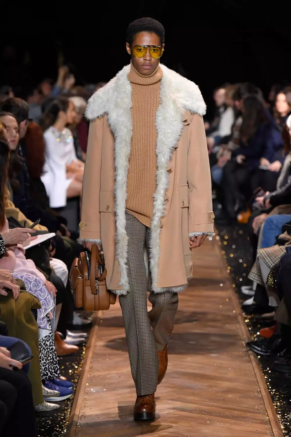 La colección de Michael Kors fue un sueño disco de Nueva York para el otoño de 2019 5989_52