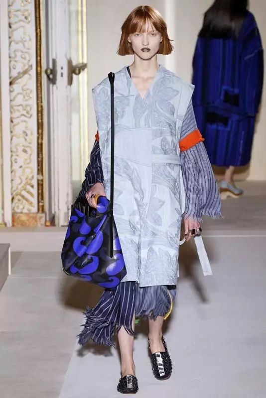Париждеги мода жумалыгы: Balenciaga, Céline, Comme des Garçons жана башкалар 59997_43