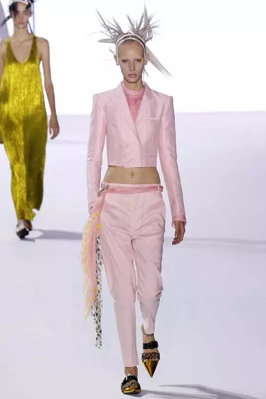 Paris Fashion Week: Balenciaga, Céline, Comme des Garçons, lan liya-liyane 59997_45