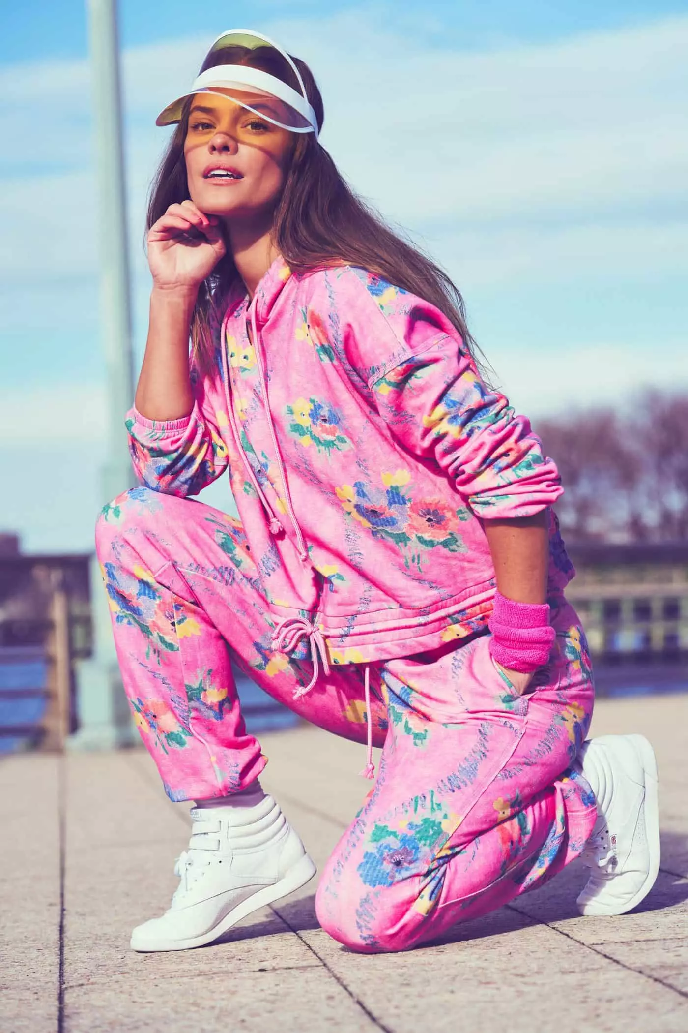 Nina Agdal fronts New LoveShackFancy x Beach Riot Collab - En gjin wûnder dat d'r al in wachtlist is! 6038_2