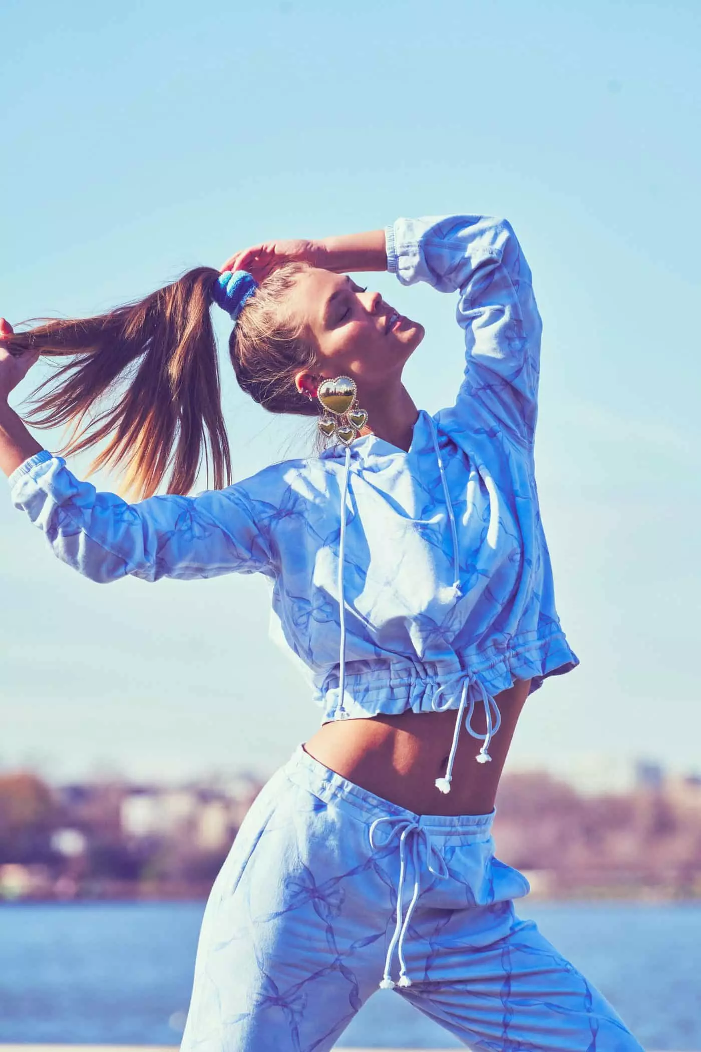 Nina Agdal fronts New LoveShackFancy x Beach Riot Collab - En gjin wûnder dat d'r al in wachtlist is! 6038_3