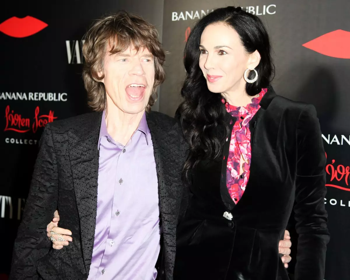 Mick Jagger අද ඔහුගේ 'ඉතා දුෂ්කර වසර' ගැන කතා කරයි