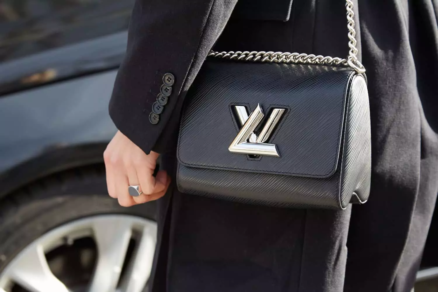 LVMH logró un récord de $ 53.5 mil millones en 2018, la industria de la moda parisina se vuelve sostenible