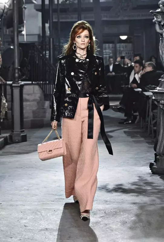 Karl Lagerfeld mennen Chanel Métiers d'Art Show Wòm 61365_2