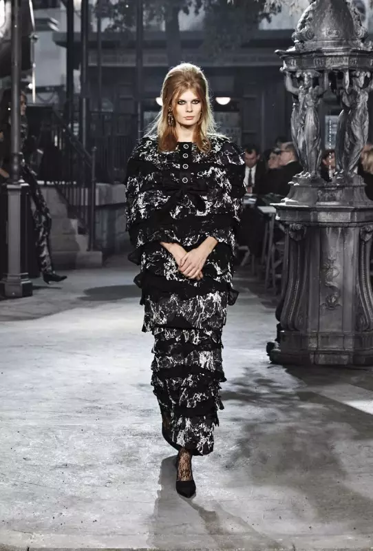 Karl Lagerfeld porta a Roma la sfilata di Chanel Métiers d'Art 61365_4