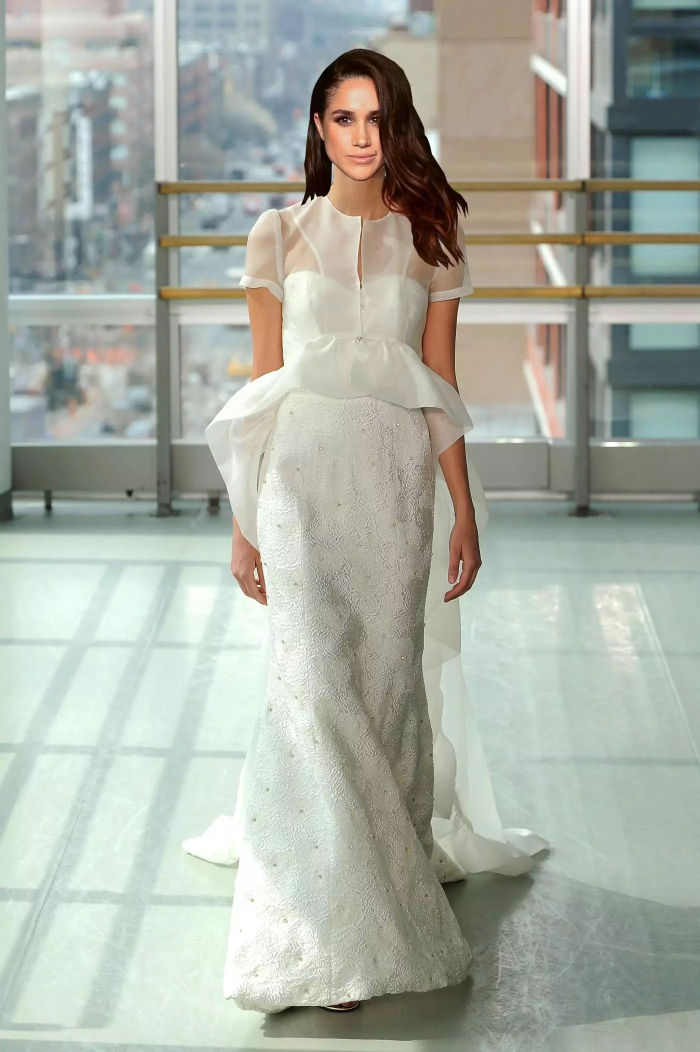 10 Mga Gown sa Kasal nga Kinahanglan Isul-ob ni Meghan Markle Gikan sa Bridal Fashion Week 62147_3