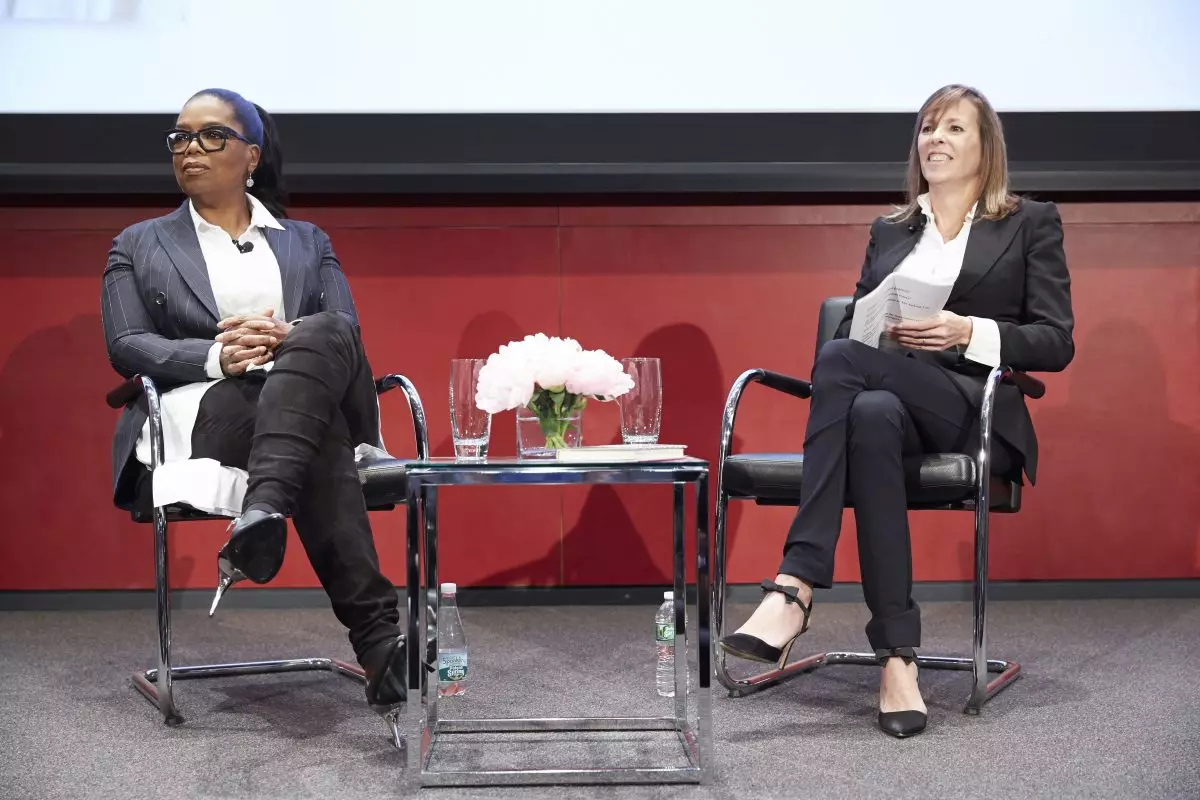Oprah Talks O Magazine, Life Lessons, at Her Bestie Gayle sa Hearst Tower