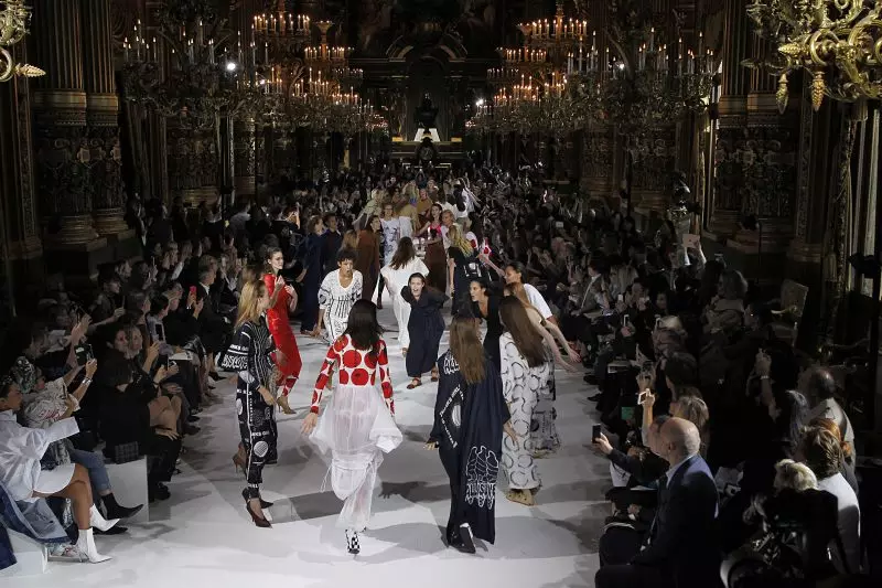 Стелла Маккартні приносить задоволення на Тиждень моди в Парижі 63575_3