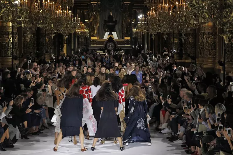 Stella McCartney porta la gioia alla settimana della moda di Parigi 63575_6