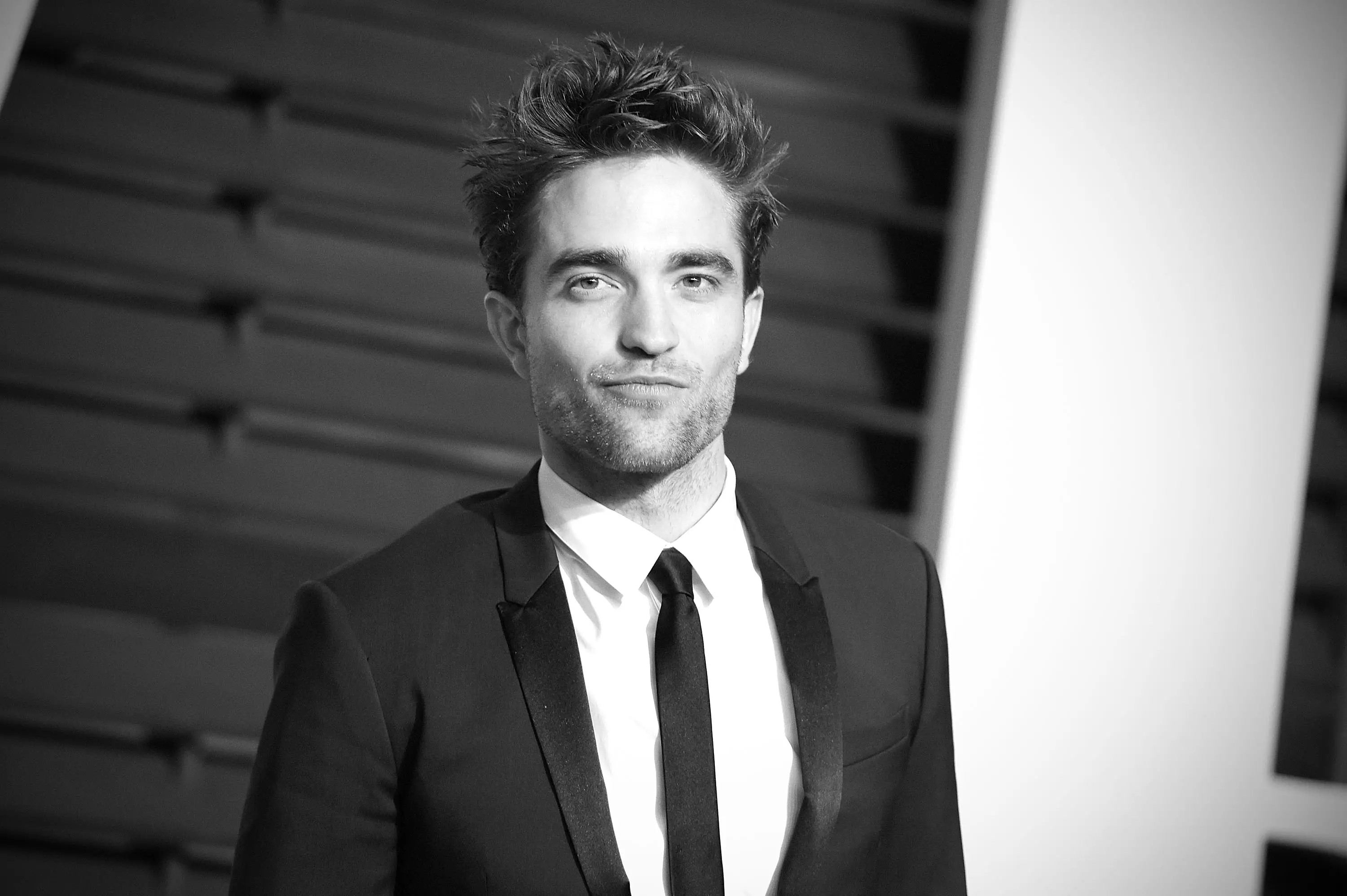 The Daily Roundup: Robert Pattinson Taps in Design, Sandro & Maje le dul go Poiblí 64519_1