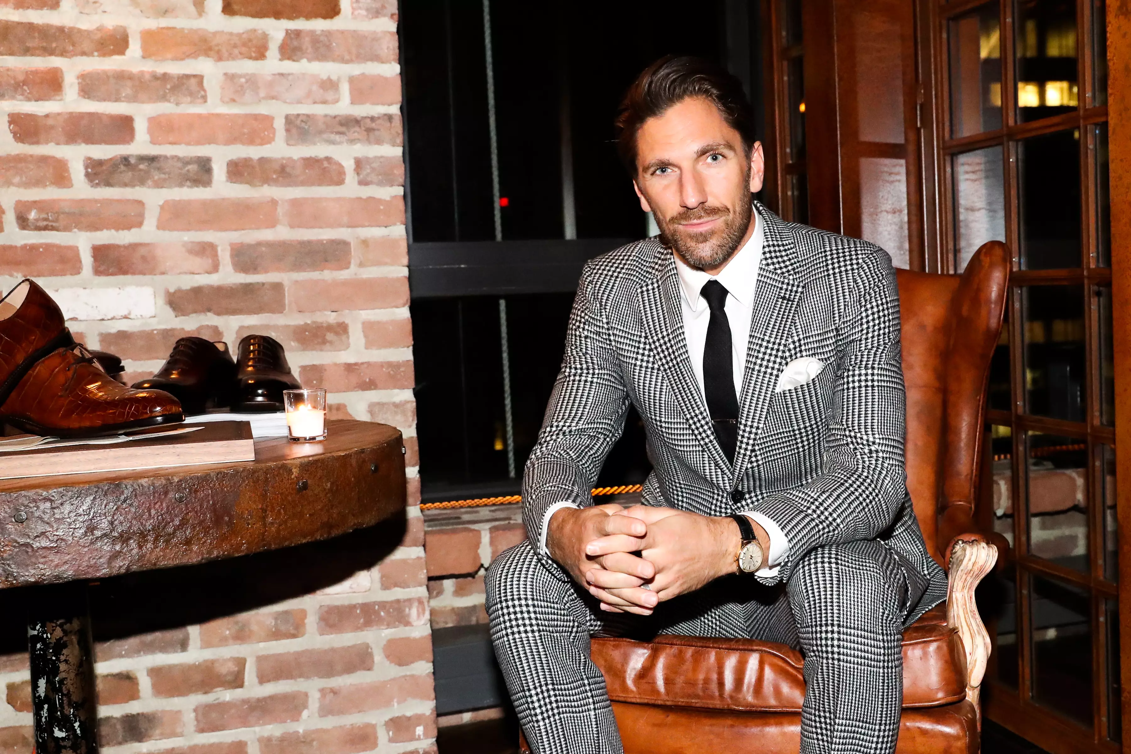 Ferragamo celebra les noves sabates Tramezza fetes per comanda amb Henrik Lundqvist 65087_1