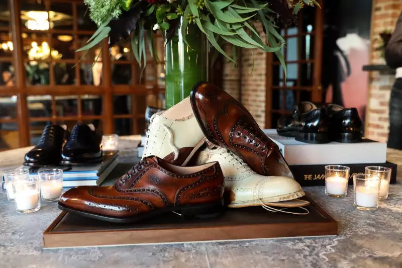 Ferragamo celebra les noves sabates Tramezza fetes per comanda amb Henrik Lundqvist 65087_24