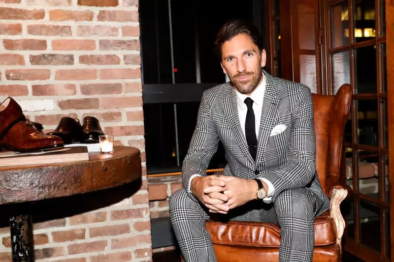 Ferragamo celebra les noves sabates Tramezza fetes per comanda amb Henrik Lundqvist 65087_30