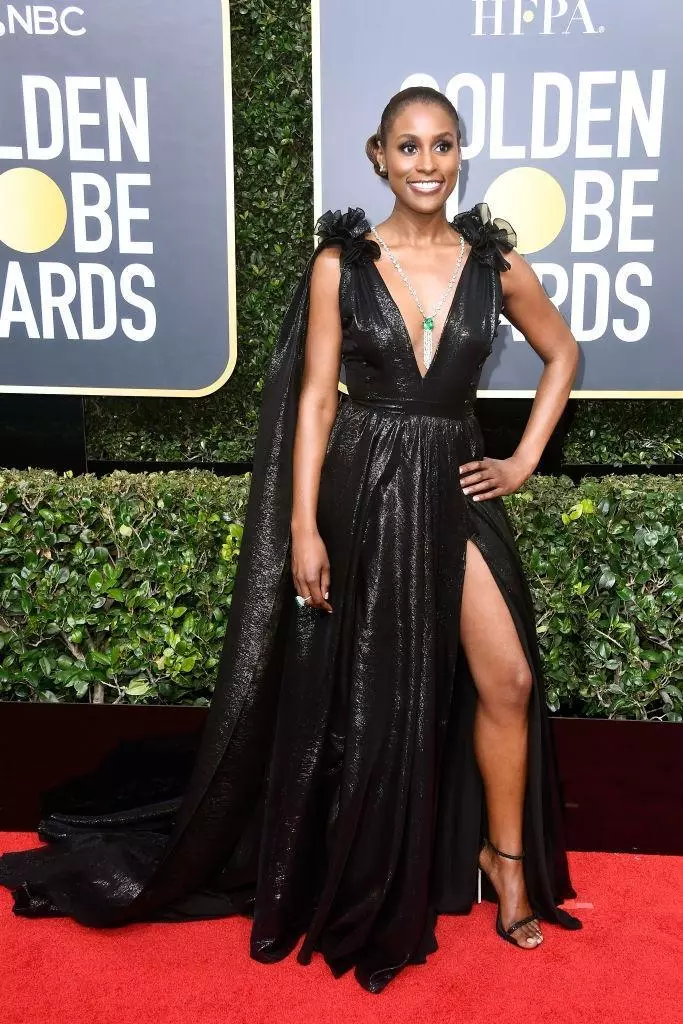 71 superbes robes noires du tapis rouge des Golden Globes 6671_4