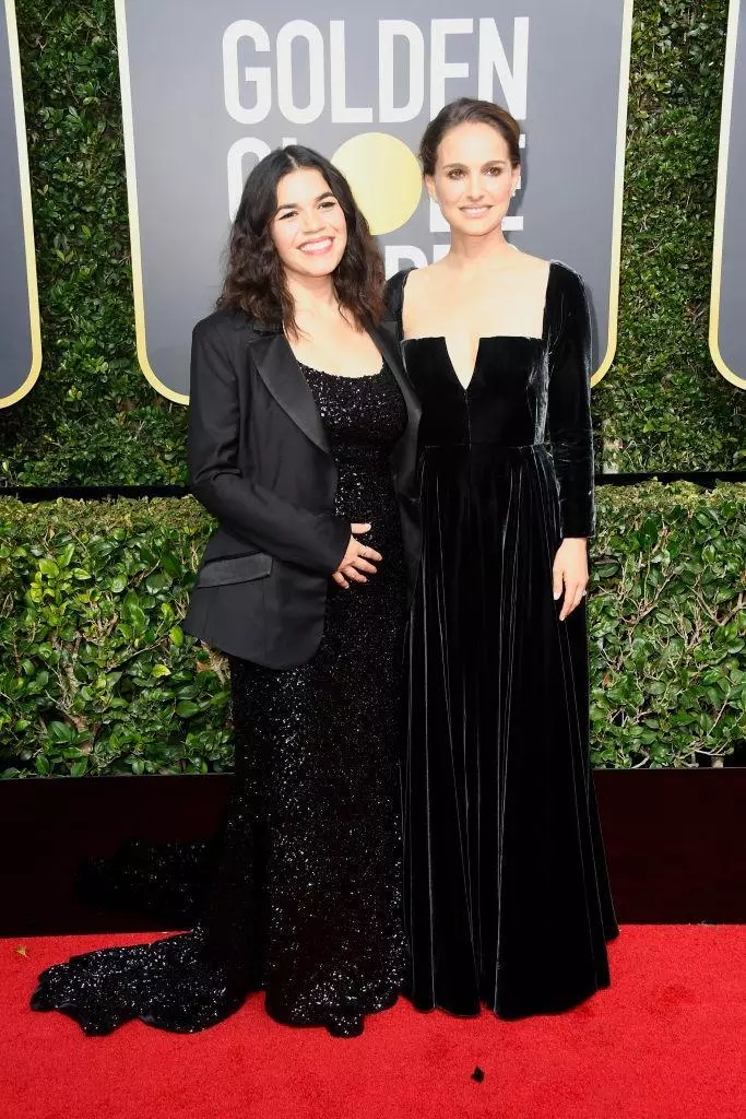 71 Stunning Black Dresses Los Ntawm Golden Globes Red Carpet 6671_5