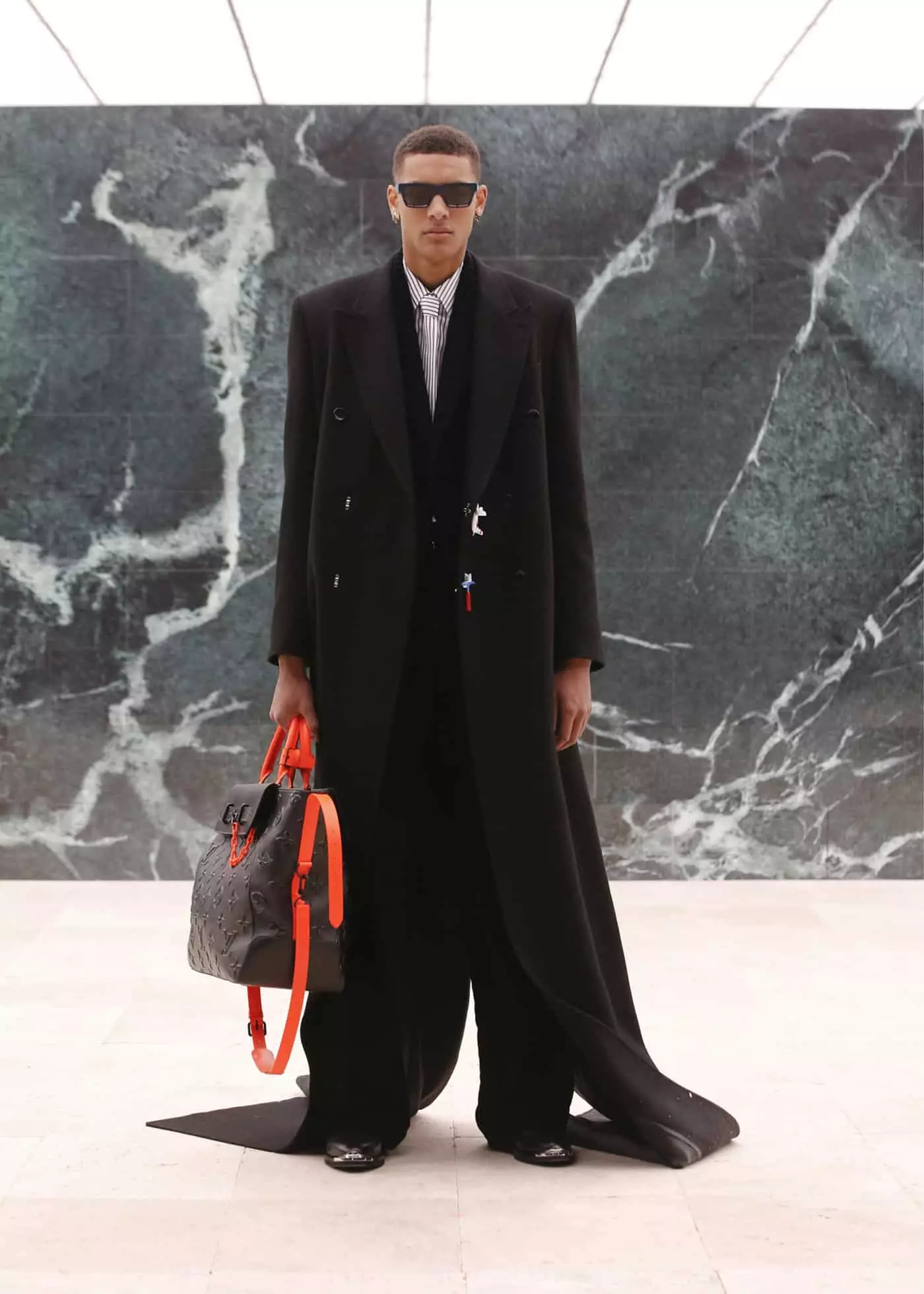 Louis Vuitton'un Yeni Sonbahar Erkek Giyimi Tamamen İş Halinde 6687_30