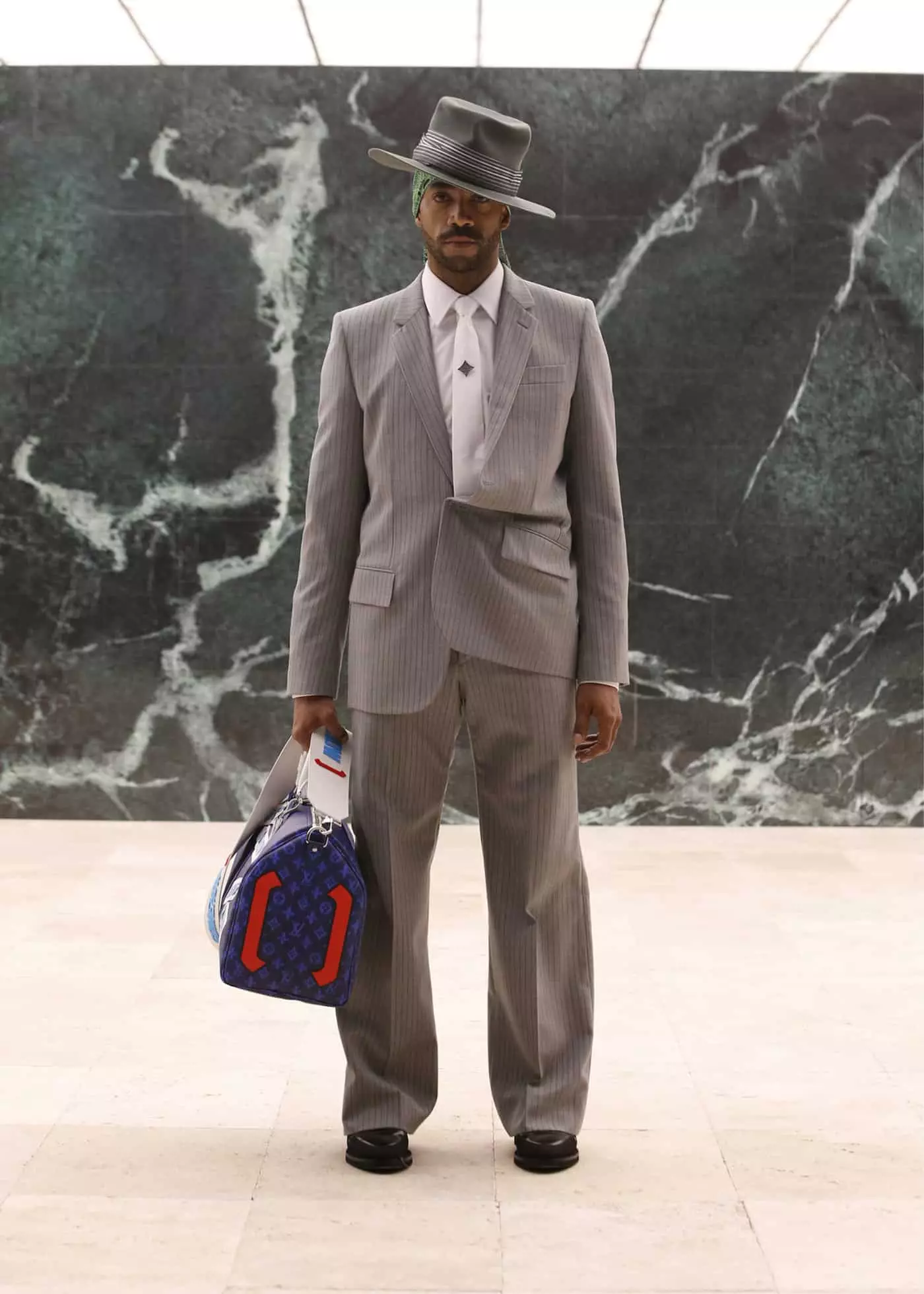 ملابس الرجال الجديدة من Louis Vuitton هي كل الأعمال 6687_48