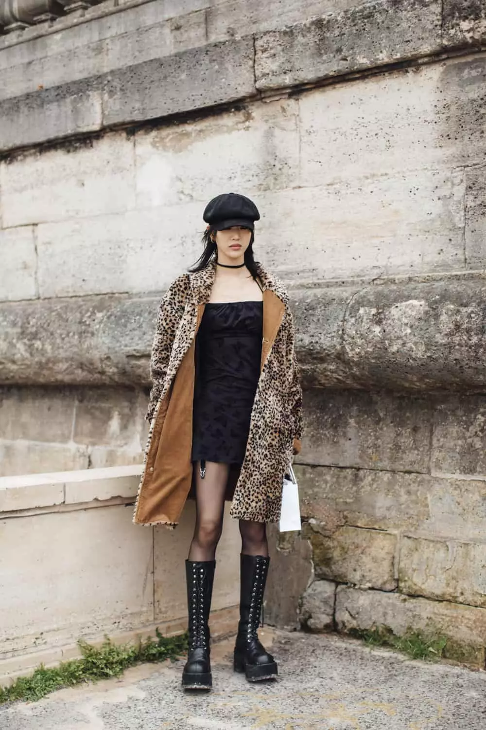 De beste streetstyle-lookene fra dag 1 og 2 av Paris Fashion Week 67517_30
