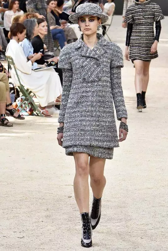 Hołd Karla Lagerfelda dla Paryża w Haute Couture 67997_19