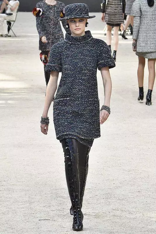 Karl Lagerfeld hódolat Párizsnak a Haute Couture-ban 67997_23