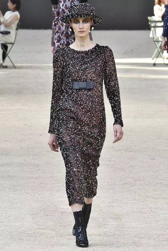 Hołd Karla Lagerfelda dla Paryża w Haute Couture 67997_36