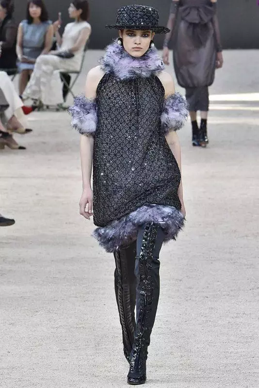 Hołd Karla Lagerfelda dla Paryża w Haute Couture 67997_45