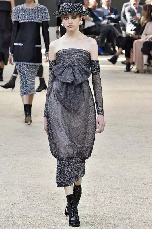 Hołd Karla Lagerfelda dla Paryża w Haute Couture 67997_46