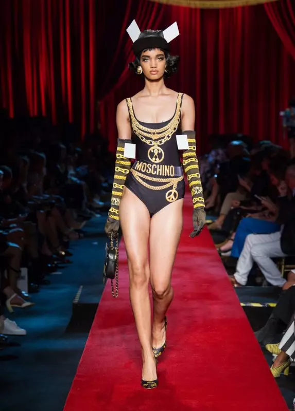 Jeremy Scott Reimagines Valley of the Dolls for Moschino Spring '17 68949_39