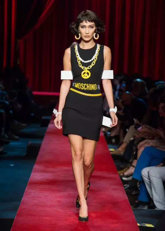 Jeremy Scott Reimagines Valley of the Dolls for Moschino Spring '17 68949_5