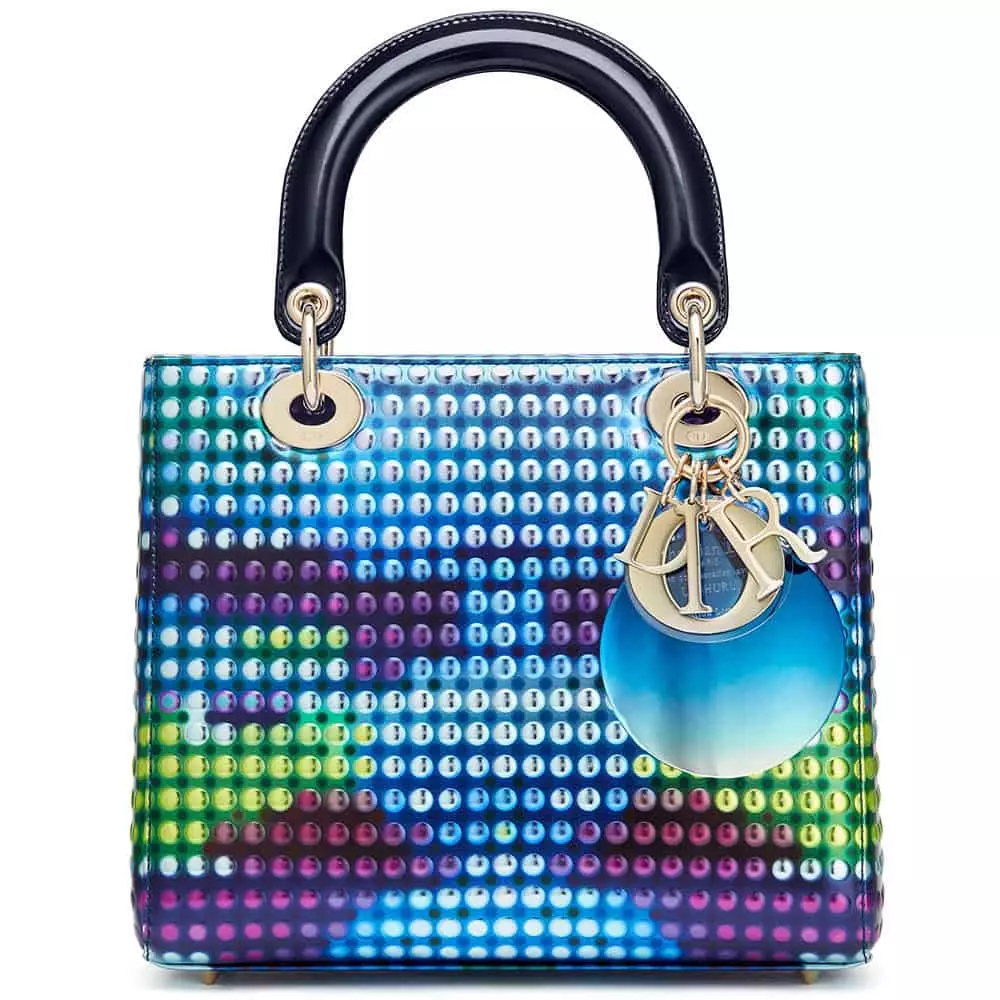 Dior супрацоўнічае з 11 жанчынамі-мастачкамі для запуску сумкі Capsule на Art Basel Miami 6908_13