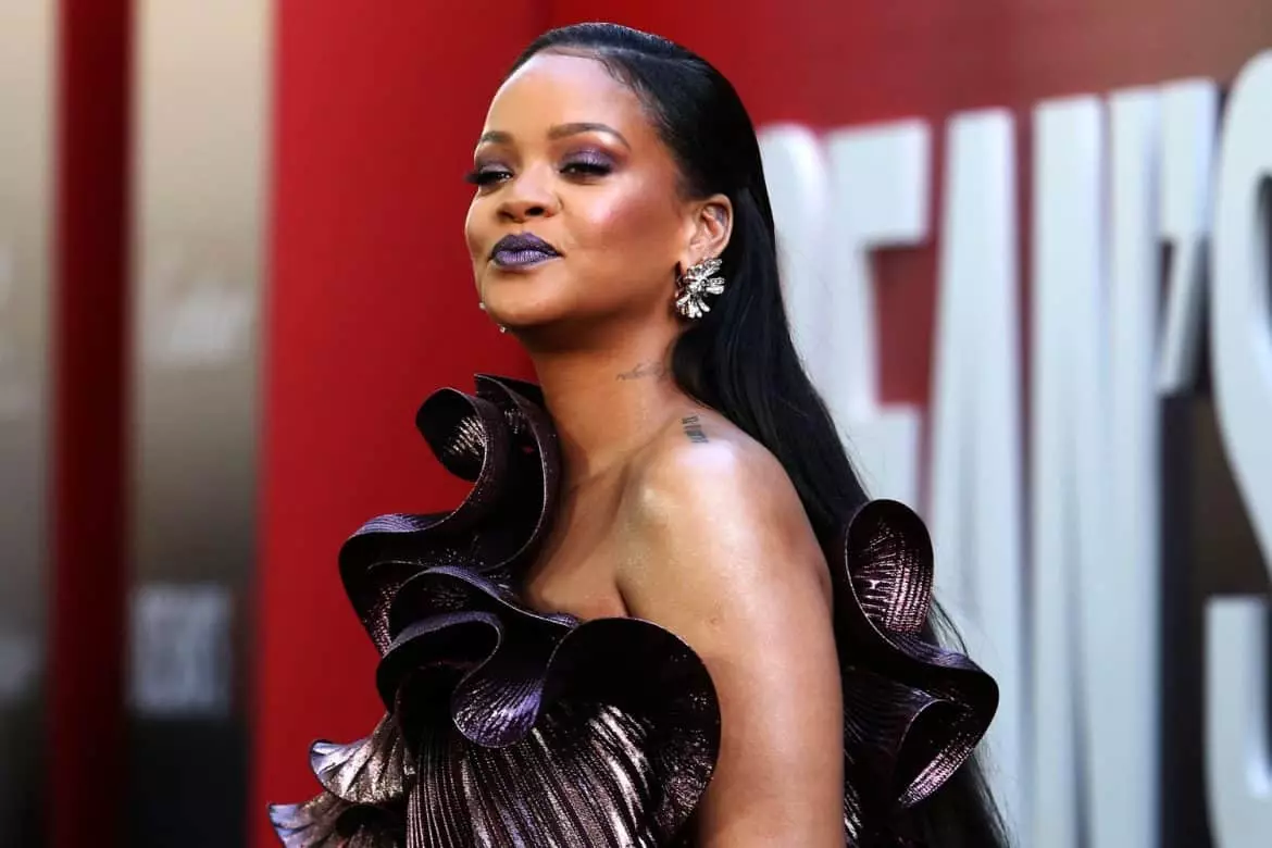 Rihanna Nyumbangkeun Jutaan ka Korban Kekerasan Doméstik, Kunaon Impian Urang Janten Jelas Ayeuna