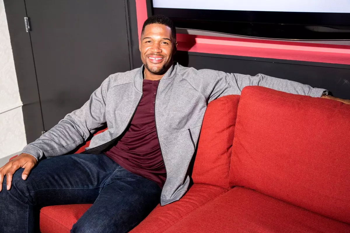 Michael Strahan ແຕະໃສ່ Activewear ກັບ JCPenney