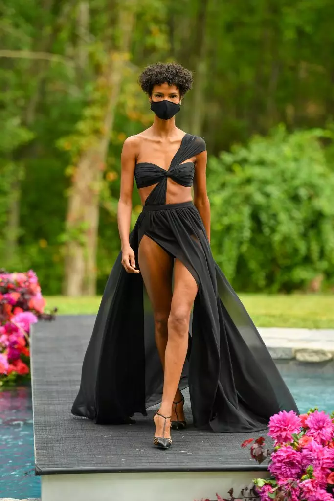 Christian Siriano Mu NYFW wa si Connecticut Fun Ọjọ naa 7330_22