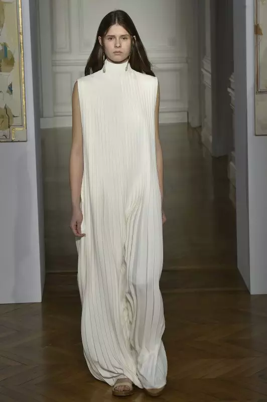 Subtil Eleganz am Valentino Haute Couture Fréijoer 2017 74076_19