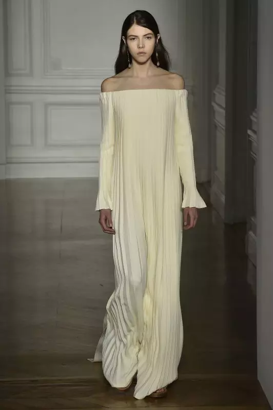 Subtil élégance chez Valentino Haute Couture Printemps 2017 74076_33