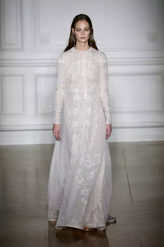 Subtil élégance chez Valentino Haute Couture Printemps 2017 74076_56