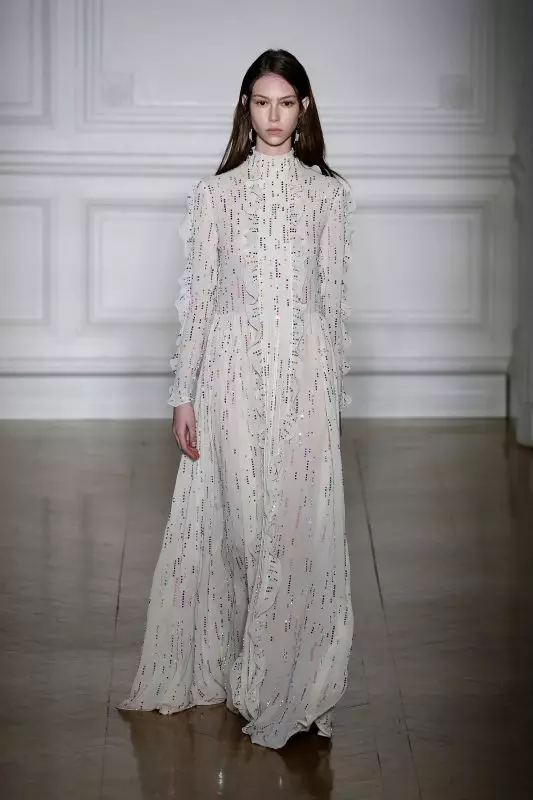 Subtil élégance chez Valentino Haute Couture Printemps 2017 74076_66