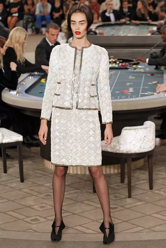 Chanel Haute Couture Φθινόπωρο 2015 7474_11