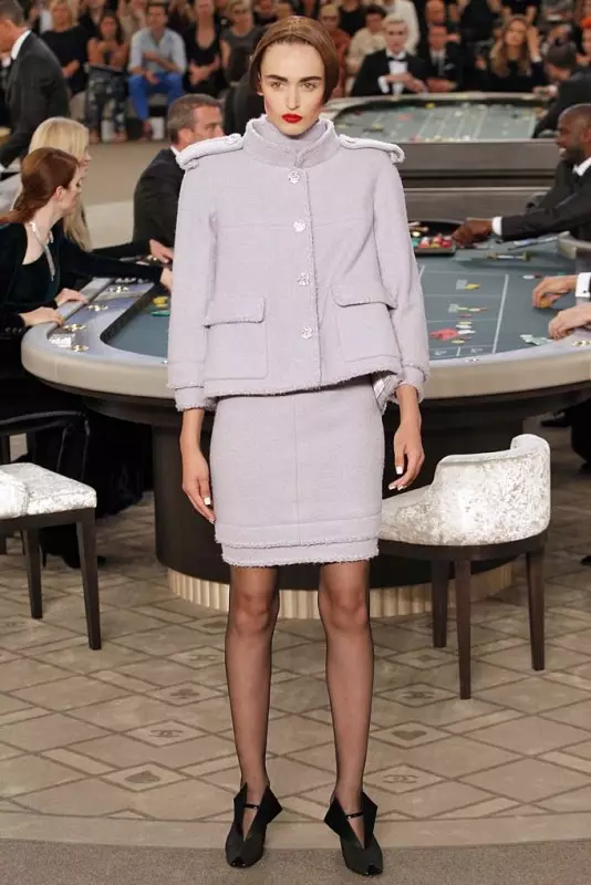Chanel Haute Couture 2015eko udazkena 7474_21