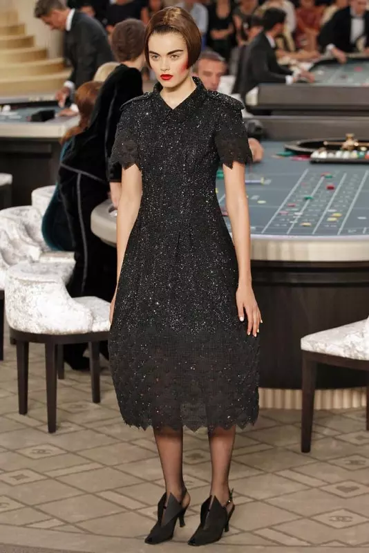 Chanel Haute Couture-ի աշուն 2015 թ 7474_38