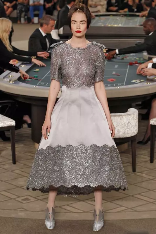 Chanel Haute Couture 2015 წლის შემოდგომა 7474_67