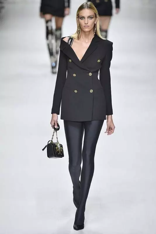 Die beste van Milaan-modeweek: Versace heers! Missoni en Etro se groot herdenking! Plus, Moschino Ponies Up! 7501_67