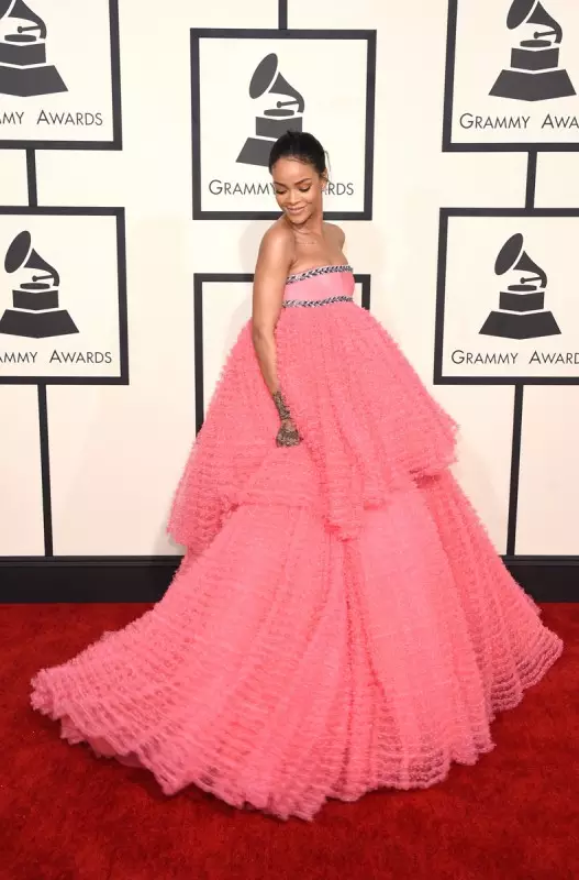 Glitter och glamour på 2015 Grammys Röda mattan 75177_4