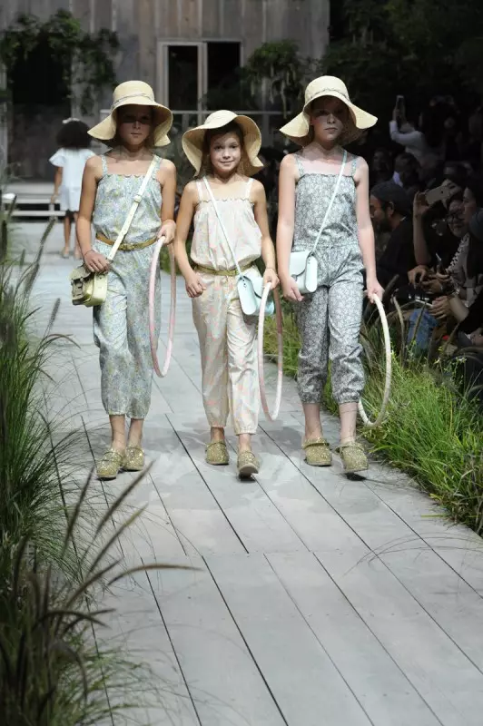 Ang Pinakamagagandang Catwalk sa Paris: Bonpoint Spring 2016 75980_12