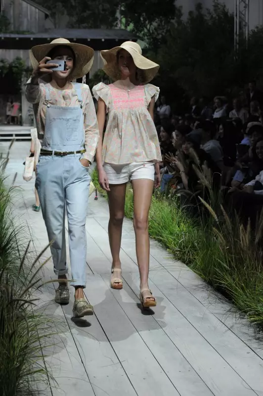 Ang Pinakamagagandang Catwalk sa Paris: Bonpoint Spring 2016 75980_14