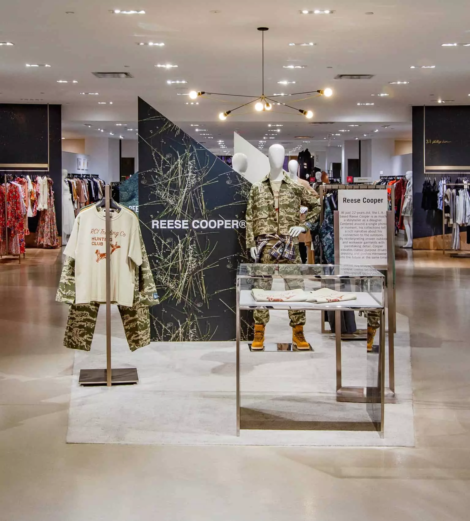 Barneys Geri Döndü, bebeğim! Saks, Perakendeciyi Yeni Pop-up Deneyimiyle Diriltiyor 7635_2