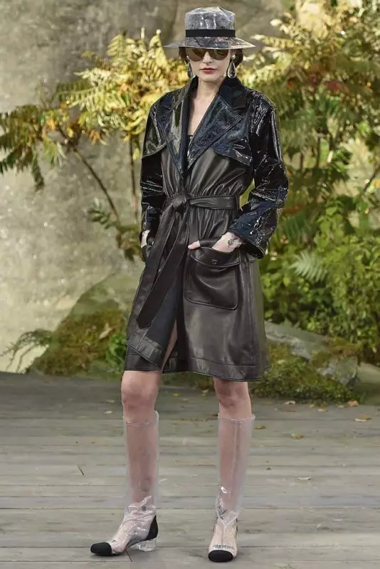 Solución para días lluviosos de Karl Lagerfeld en Chanel 76845_23